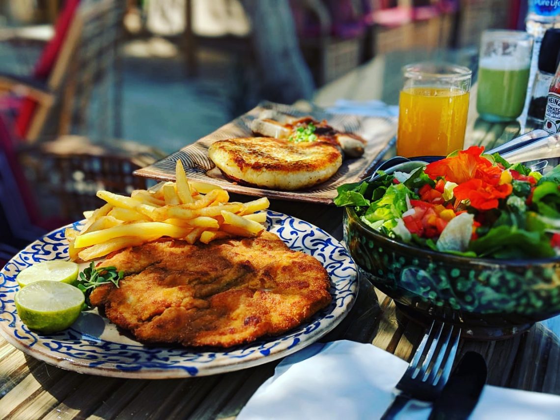 A Guide to El Sheesh – Barefoot in Egypt