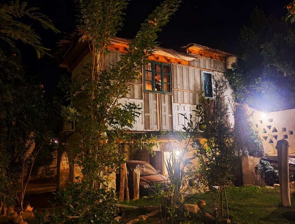 El-Sheesh – Barefoot in Egypt